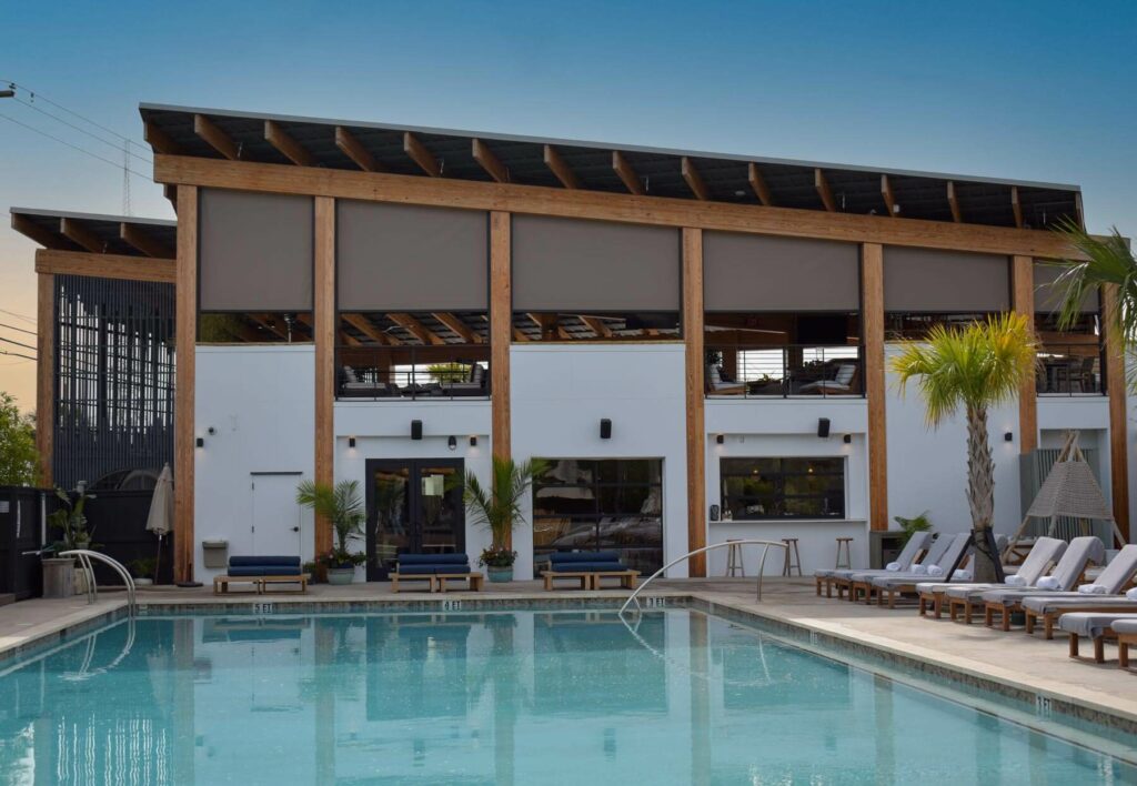 Retractable Screen Systems & Manufacturers | Mirage Screen Systems